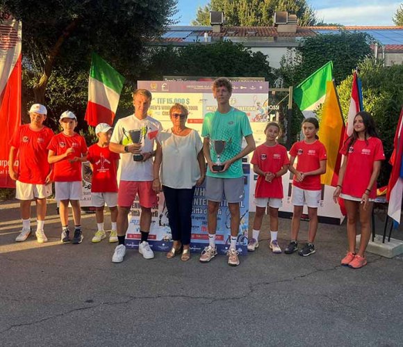 Finale tra Samuele Pieri e Giovanni Oradini al Tennis Villa Carpena